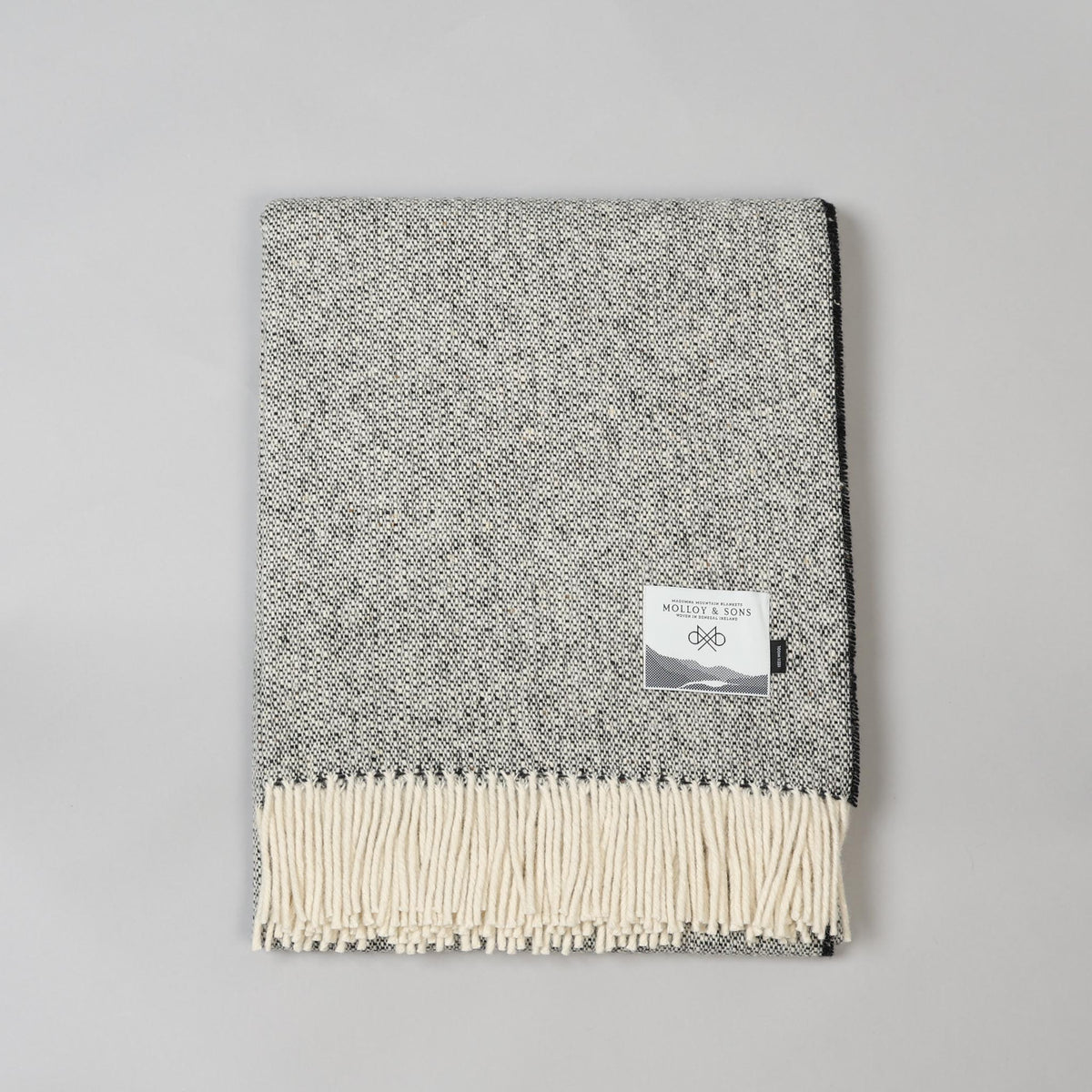 Charcoal Textured Donegal Tweed throw – Molloy & Sons
